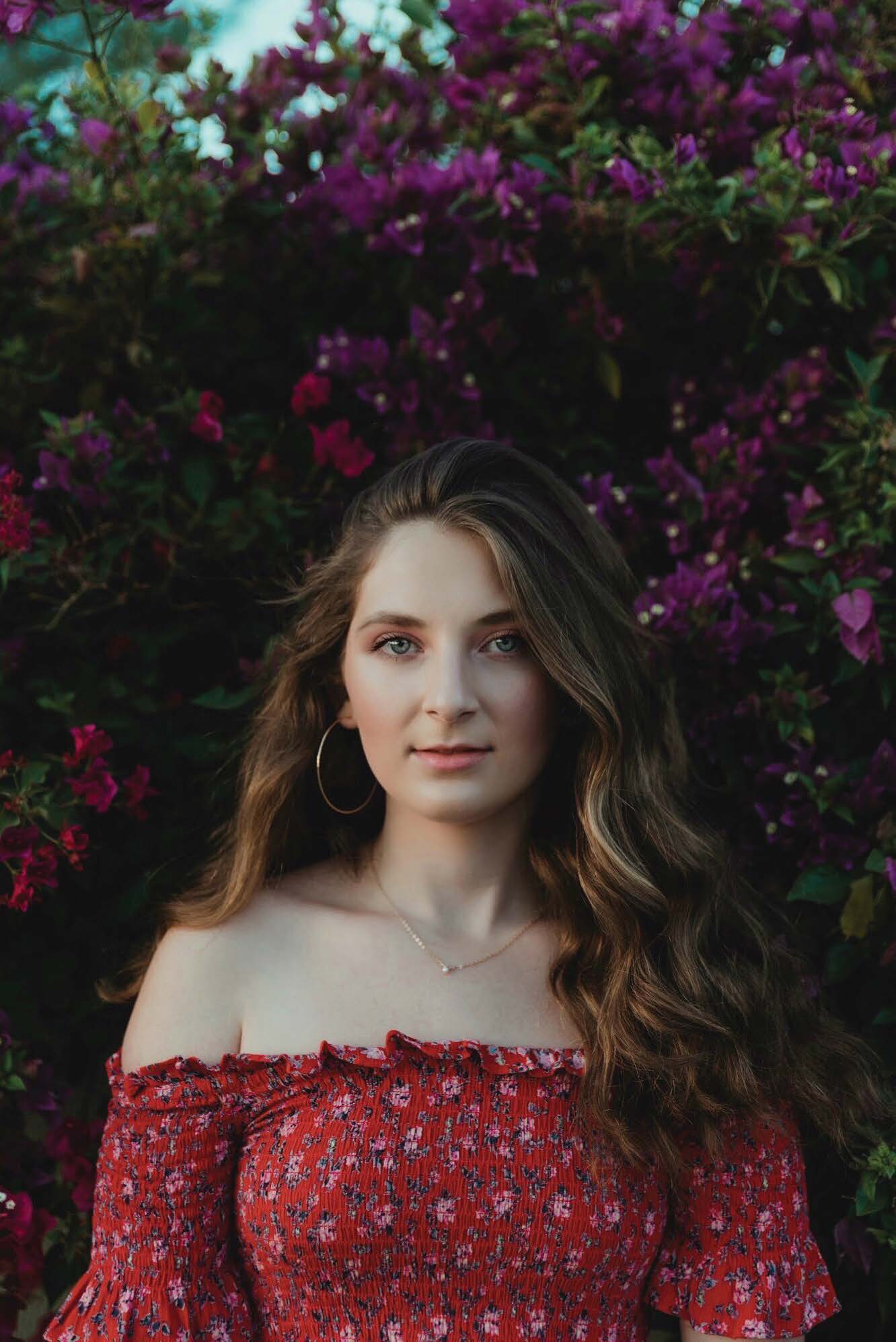 Making a Difference: Singer/Songwriter Sophie Rose Serenades the Stars ...